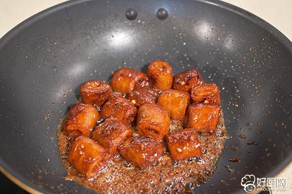 Braised Intestines in Brown Sauce | Diverserecipes.com